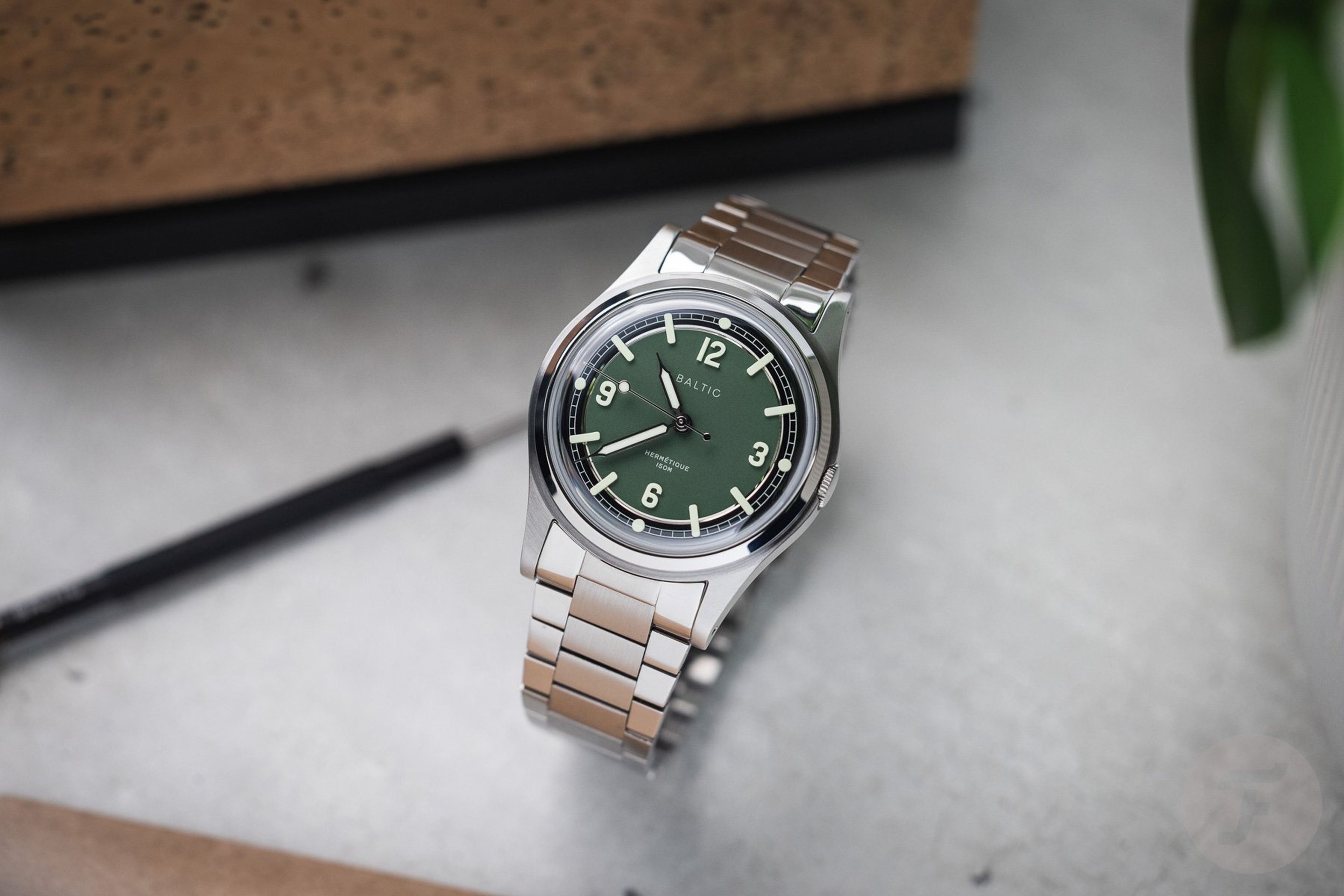 Hermétique Tourer Green - Baltic Watches